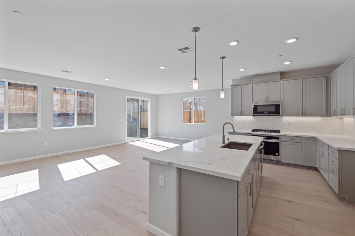 1525 Hurka Way, Gilroy, CA 95020 - 3 Beds | 2 Baths (Expired ...