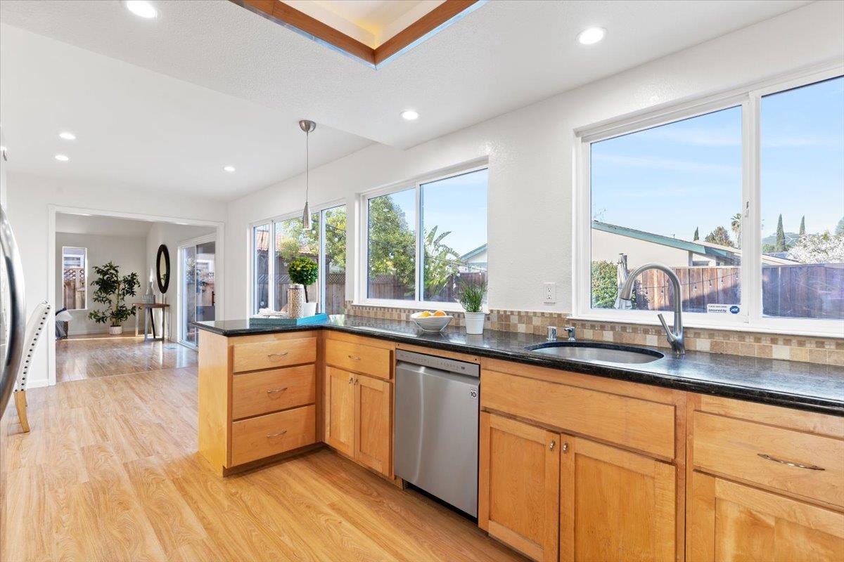 5886 Southview Drive San Jose CA 95138 | Sold