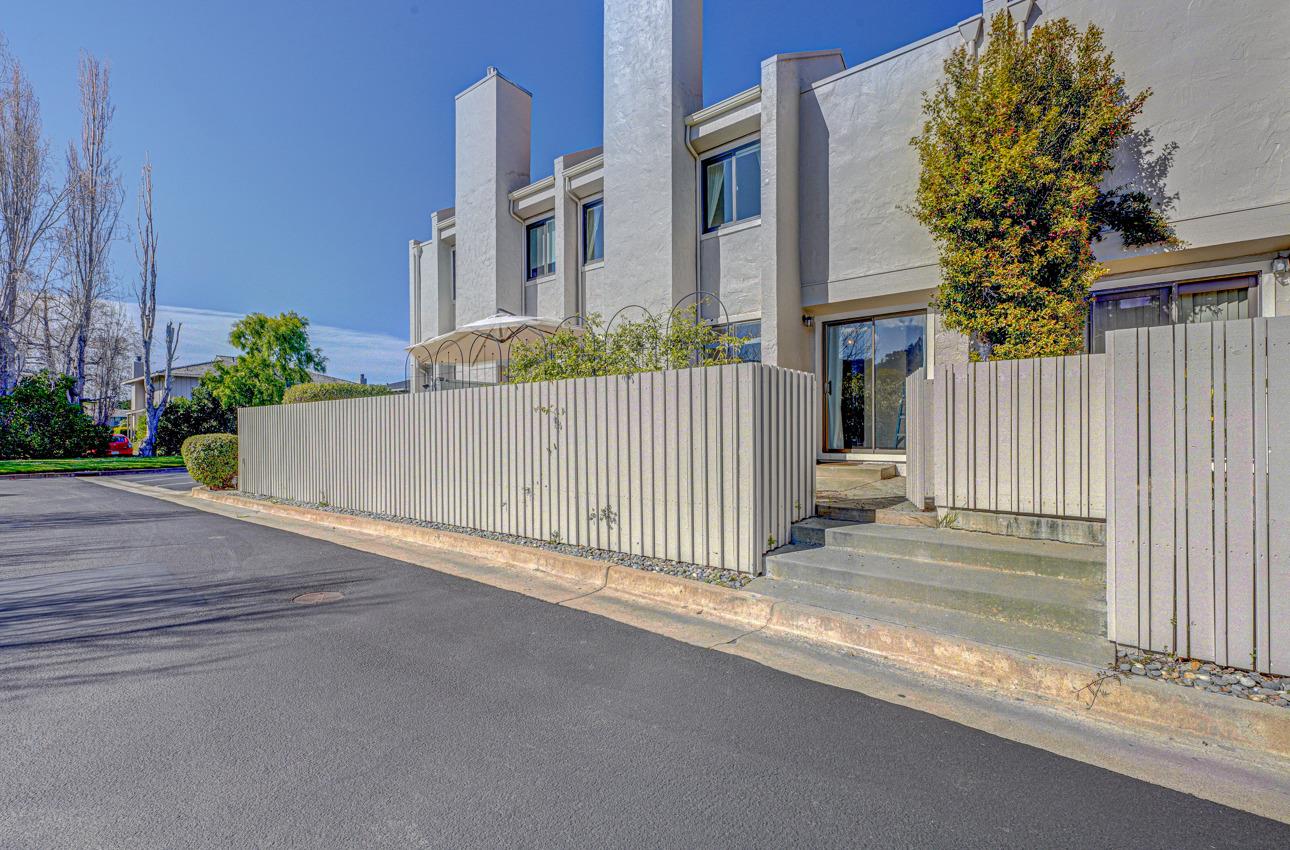 4000 Rio Rd #5, Carmel, CA 93923 - 2 Beds | 2/1 Baths (PendingDoNotShow ...