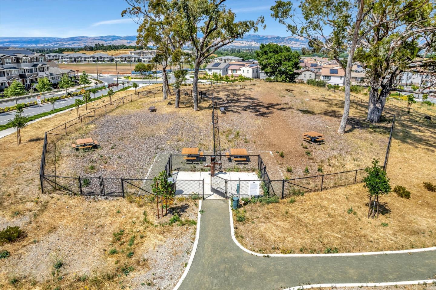 6424 Paysar Ln, Gilroy, CA 95020 - 3 Beds | 2/2 Baths (Contingent) - ML81930870 | MLSL